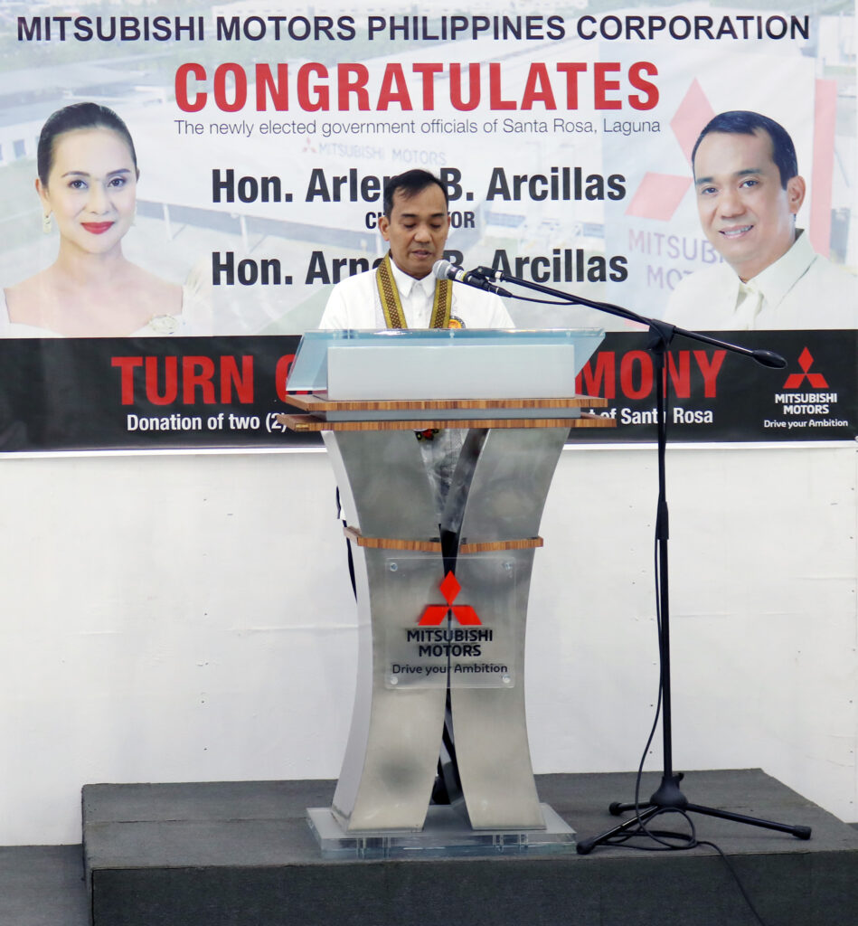 MitsubishiPH donates L300 units to the Santa Rosa LGU – Wheels Philippines