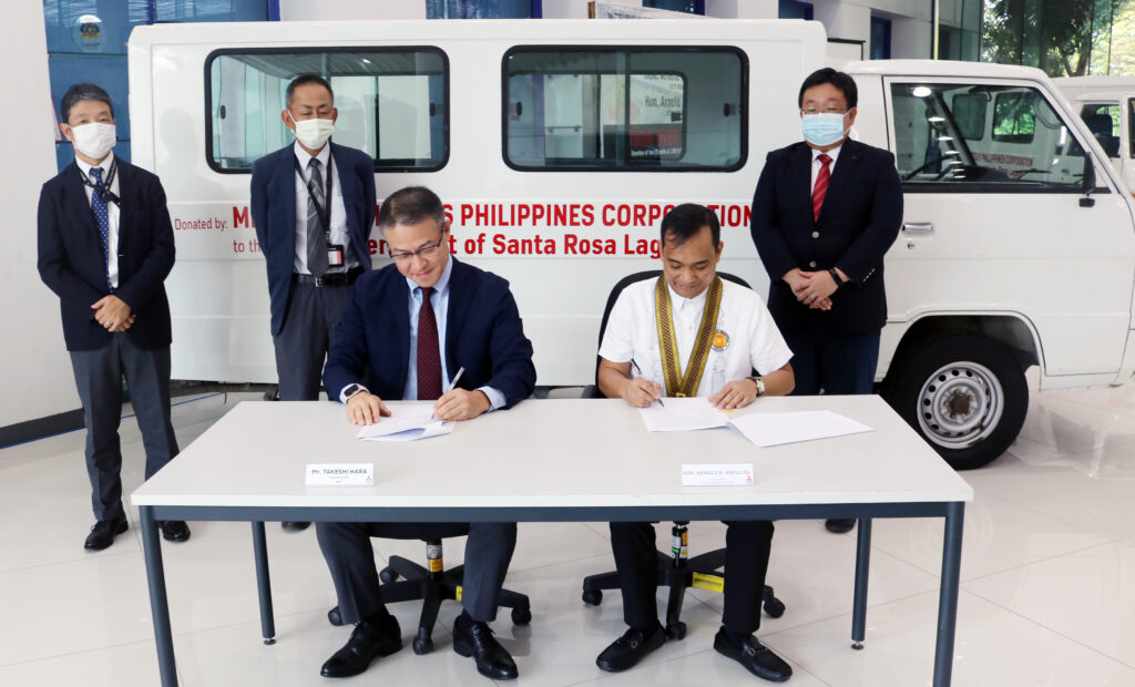 MitsubishiPH donates L300 units to the Santa Rosa LGU – Wheels Philippines