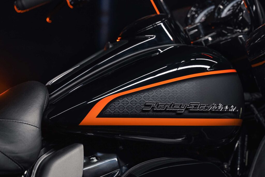 Harley-Davidson launches Apex custom paint for Grand American Touring ...